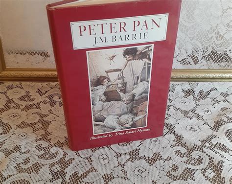 Peter Pan By Jm Barrie Illustrated By Trina Schart Hyman Vintage 1980