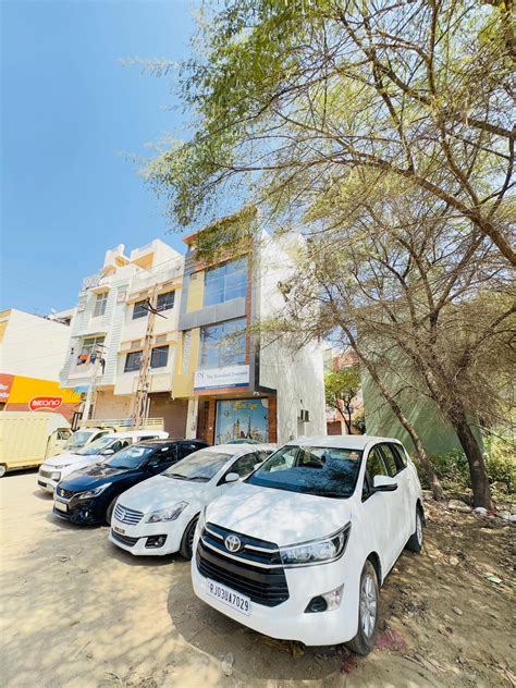 Car Rental For Self Driven In Udaipur Rajasthan 𝗕𝗼𝗼𝗸 𝗦𝗲𝗹𝗳 𝗗𝗿𝗶𝘃𝗲 𝗖𝗮𝗿𝘀