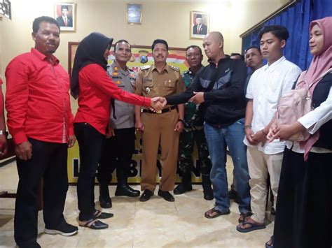 Pelepasan Baliho Pdi Perjuangan Di Desa Tunggur Tim Branding Eby Minta