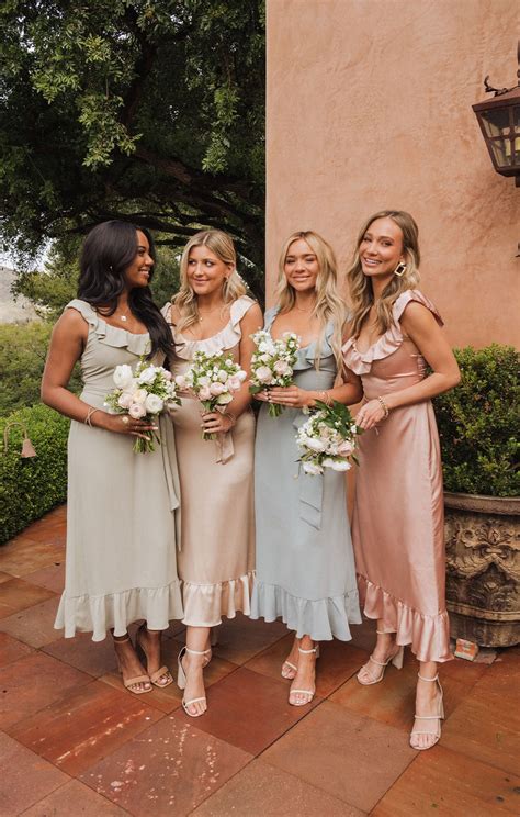 How To Nail The Mismatched Bridesmaid Dresses Look Show Me Your Mumu