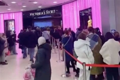 Huge queues at Victoria’s Secret as chain closes Russian stores amid ...