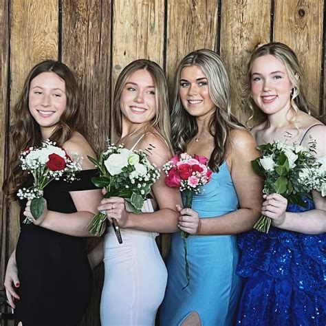 Julia Smith Juliaaasmith • Instagram Photos And Videos