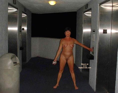 Random Posing March 2004 Voyeur Web