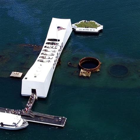 Memorial Submarino Del Uss Arizona