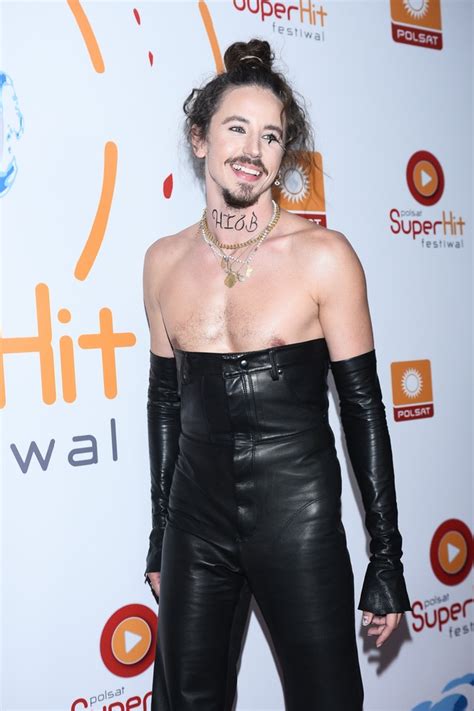 Michał Szpak Zaszokował Stylizacją Na Polsat Superhit Festiwalu Plejadapl