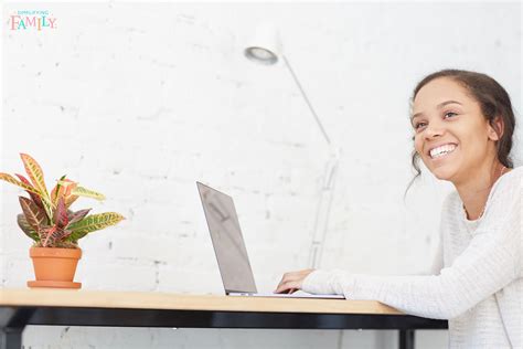 Declutter Your Office Space With These 8 Simple Hacks