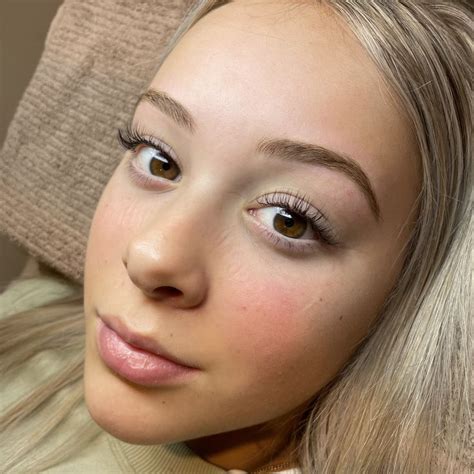 Pin By Leah Berry On Lashes Natural Eyelash Extensions Natural Fake