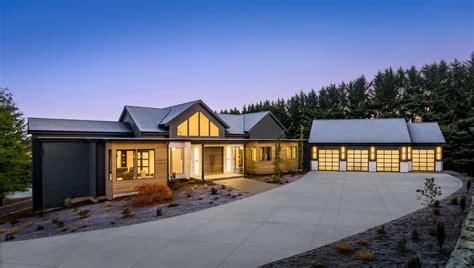 Pacific Northwest Bungalow Exterior