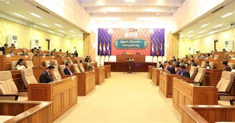 ព្រឹទ្ធសភា ប្រជុំវិសាមញ្ញ ពិភាក្សាឲ្យយោបល់លើសេចក្តីព្រាង