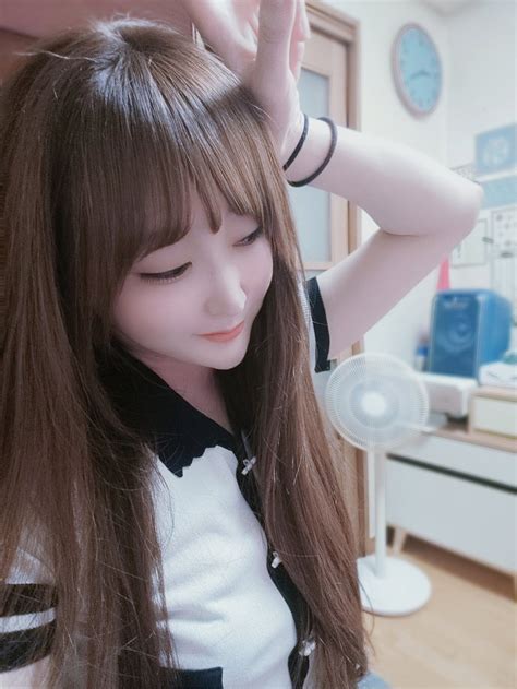 쉬멜 쉬멜나나 쉬메일 트랜스젠더 on Twitter 올해 새로운 나의 뮤즈는 잇지에 유나 그런 분위기가 되고픈데 자꾸 귀여워지네 귀척을 너무 떨었구나 앙칼지게