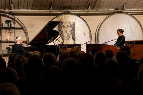 Monica Dominique And Andreas Hellkvist Fjällstugan Jönköping On November 22 2023 730 Pm