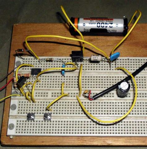 Measure Rechargeable Battery Capacity UltraFire 3500 Review Small Projects