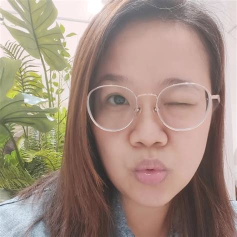 Jia Wei Vivianne Chiawei Threads Say More