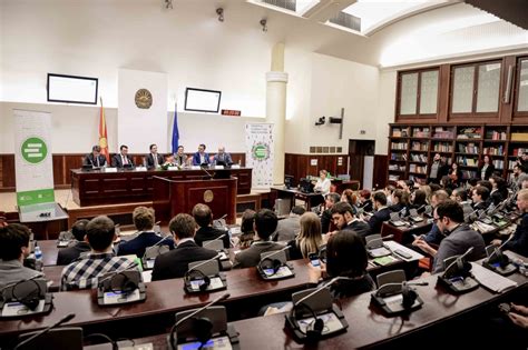 Премиерот Заев на Федералното собрание на ЏЕФ Европа Ниту едно искушение или предизвик не може