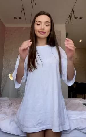 You Should Help Me To Undress If You Wanna See My Nudity Scrolller