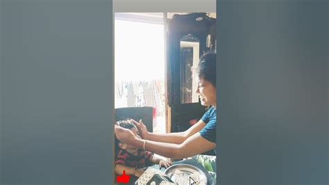 మా పాపకు అన్నం తినిపించాలంటే నానా తంటాలు 😄 Youtube