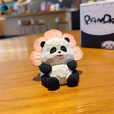Creative Cute Resin Panda Hua Hua Figurine For Desktop Decor And T