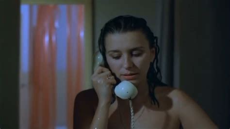 Nude Video Celebs Oana Pellea Nude Vulpe Vanator 1993