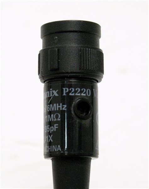 Tektronix, P2220