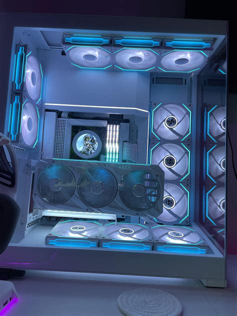 Finally Added Some White Gpu And Mobo Power Supply Cables Im In Love 😍 R Lianli