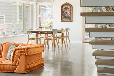 Go Logic Creates Gable Roofed Home For Oceanfront Site In Massachusetts