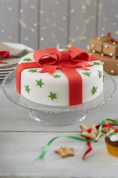 Easy Decoration Ideas For Christmas Cake At Petra Webster Blog