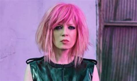 Shirley Manson Body Measurements Height Weight Bra Size Shoe Size