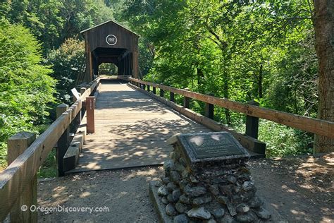 Mckee Covered Bridge One Of Oregons Tallest Covered Bridges