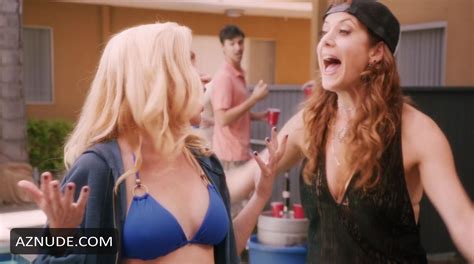 Angela Kinsey Nude Aznude