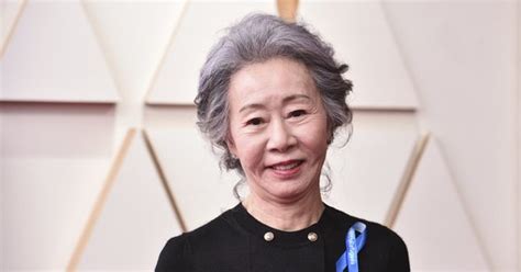 이승기 이어 윤여정도 후크엔터테인먼트 떠난다계약 종료