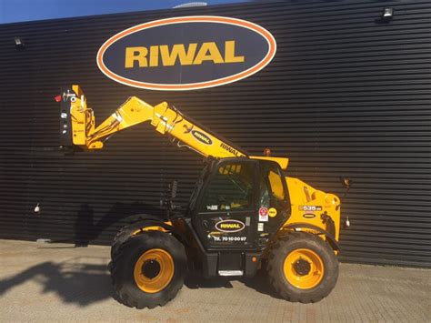 Rent A Standard Telehandler 3 5 T 9 M Jcb 535 95 Diesel