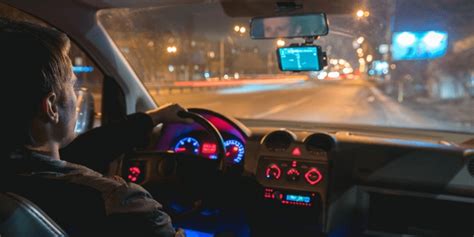 Mems惯性传感器、加速度计和陀螺仪传感器提升车辆的安全性