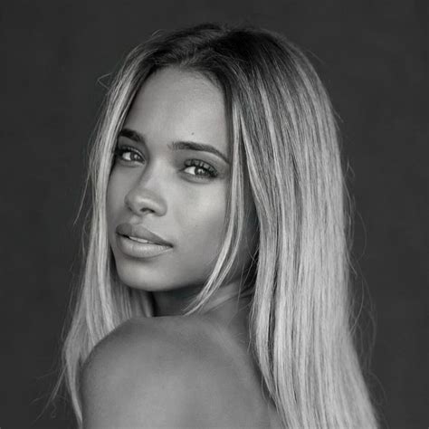 Carolyn Estephany Youtube