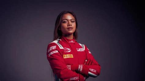 Hot Sexy Bianca Bustamante Bikini Pics