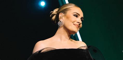 Lebarkan Sayap Bisnis Adele Mau Bikin Brand Lingerie