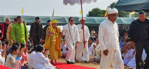 Dvb မိုင်းဖုန်းဆရာတော် Rcss Ssa ဌာနချုပ်သို့ ကြွရောက်ပြီး ငြိမ်းချမ်းရေးတရားဟော ဓာတ်ပုံ