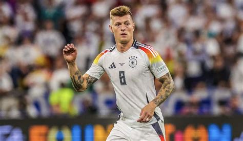 Màn Trình Diễn điểm 10 Của Toni Kroos Trước Scotland