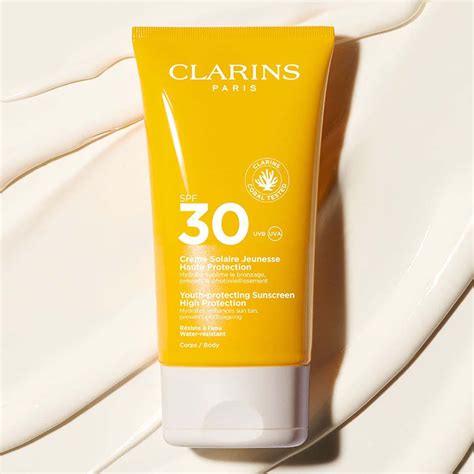 Youth Protecting Sunscreen Yüksek Korumalı Güneş Kremi Spf 30 Clarins ≡ Sephora