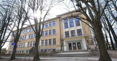 Karlova Kool Saab Endale Salme Tänava Koolimaja