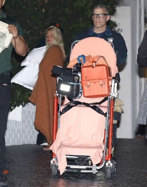 Britney Spears Sparks Mental Hеаlth Concerns As Barefoot Star Shown