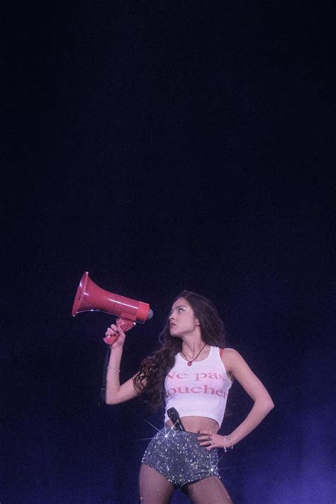 Oliviarodrigoarmpits