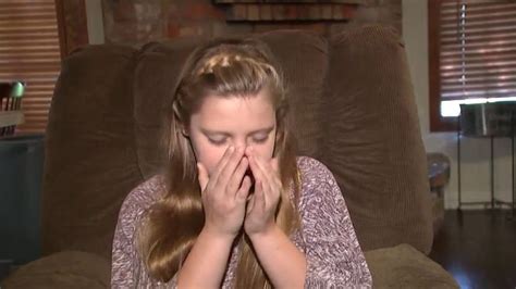 Момиче от Тексас не може да спре да киха видео Новини бг