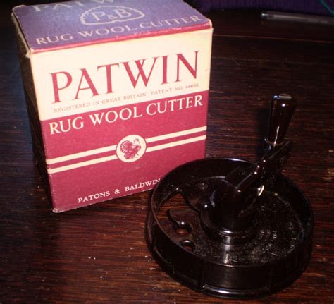 Cutting Wool Pieces Latch Hook Land