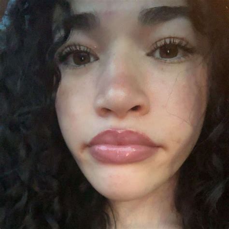 𝐃𝐚𝐢𝐬𝐲 𝐀𝐦𝐲𝐚 Daisyamya21 Snapchat Stories Spotlight And Lenses