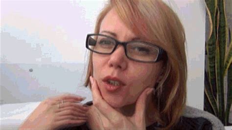 Squeezes My Lips Like FISH LIPS A Lory S Passionate Fantasies Clips Sale
