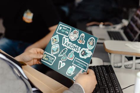 Vacancies In It Work At Vakoms It Company