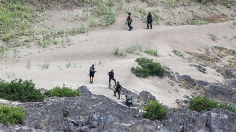 Myanmar Rebel Group Withdraws Troops From Key Town On Thai Border