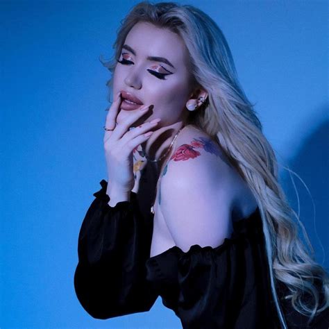 Snowwhiteprincess Webcam Model Profile Spankbanglive