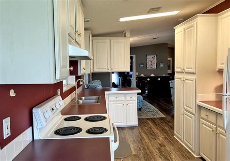 STEAMBOAT LOOP Hometown America