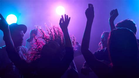 All Aboard The Techno Train Nürnberg, It's A 7 Hour-Dance Party Inside ...